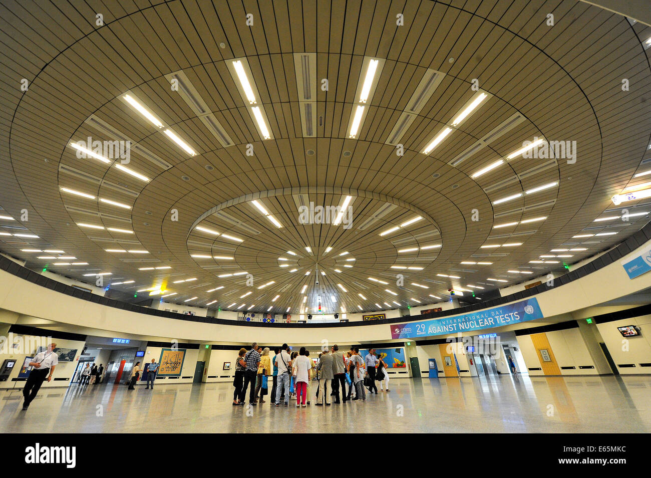 Vic vienna international center hi-res stock photography and images - Alamy