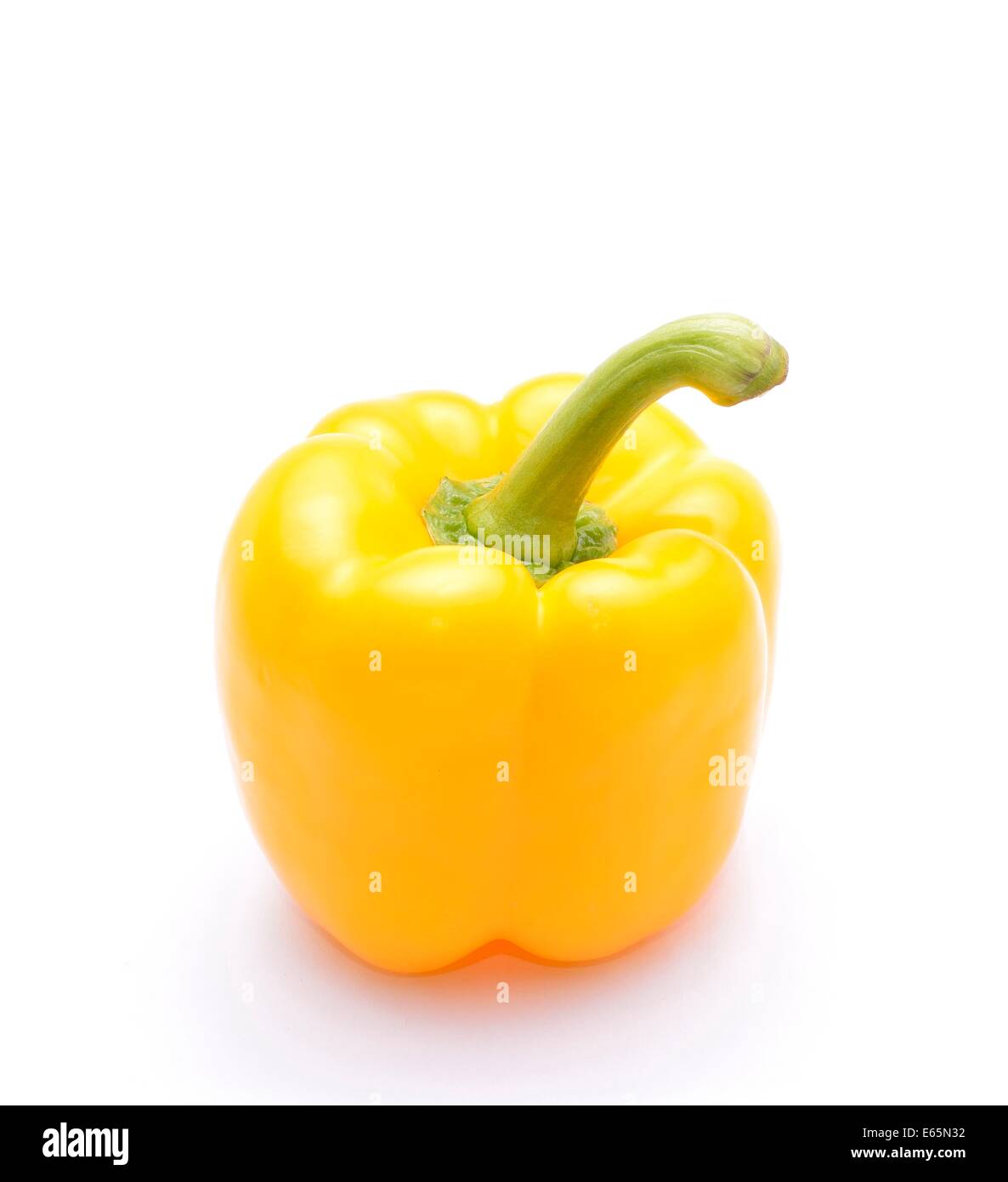 Yellow pepper (capsicum) isolated on white background Stock Photo - Alamy