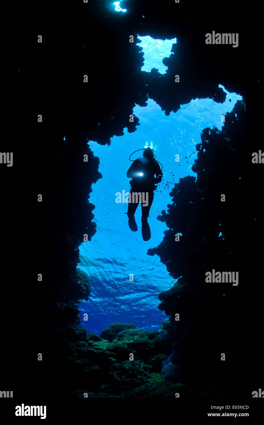 Cave diving hi-res stock photography and images - Alamy
