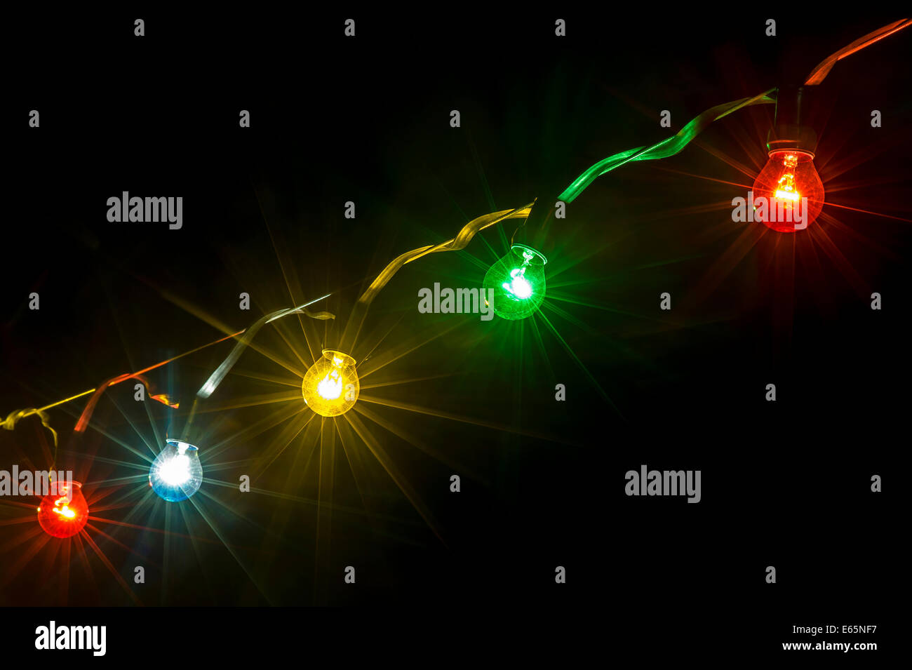 Lighting light bulb chain in the night hi-res stock photography and ...