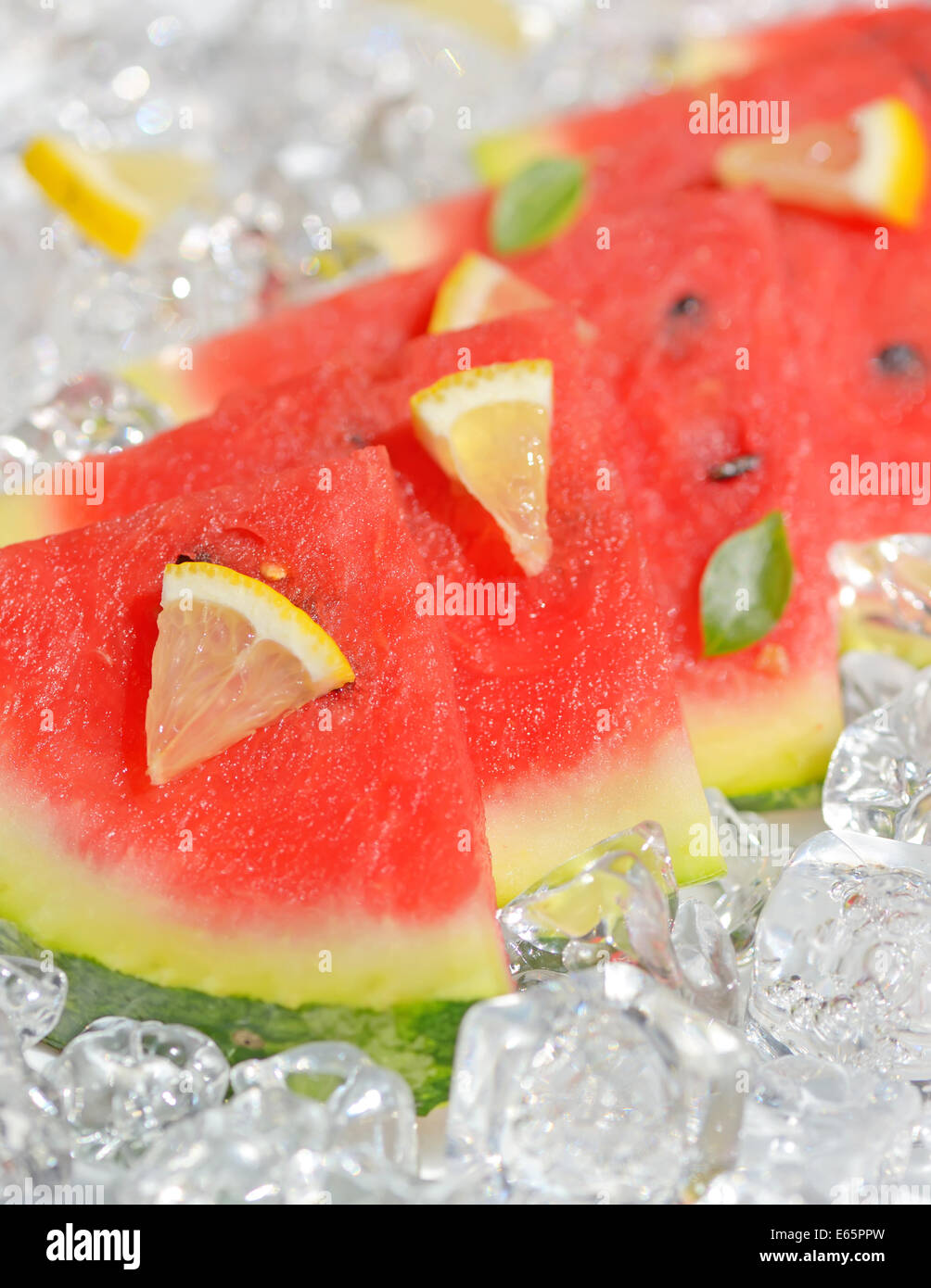 Watermelon slices ice cubes hi-res stock photography and images - Alamy