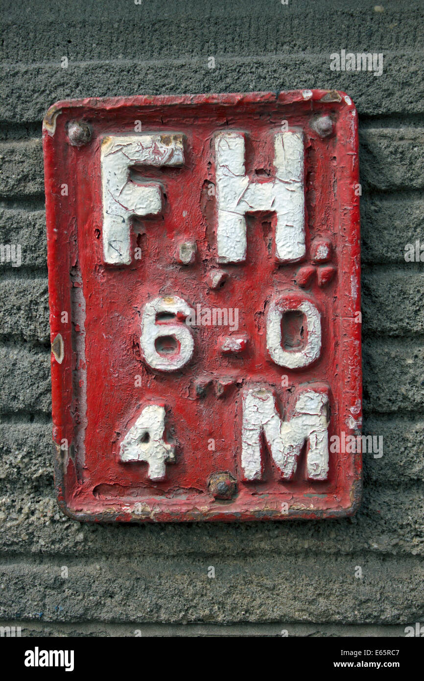 Fire Hydrant Sign Stock Photo - Alamy
