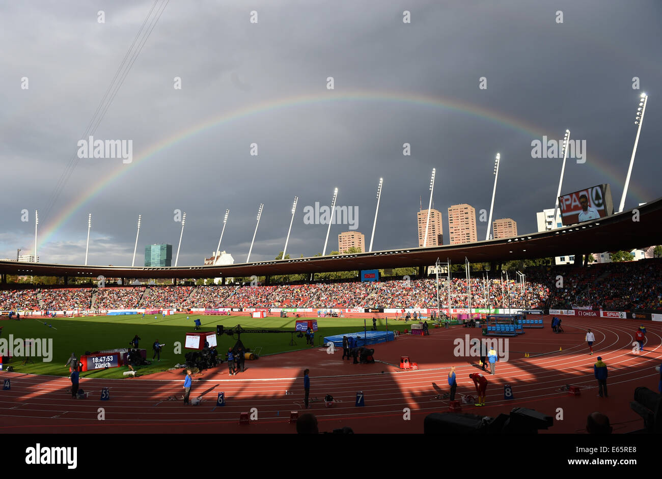Zurich, Switzerland. 15th Aug, 2014. A wide rainbow seen over the ...