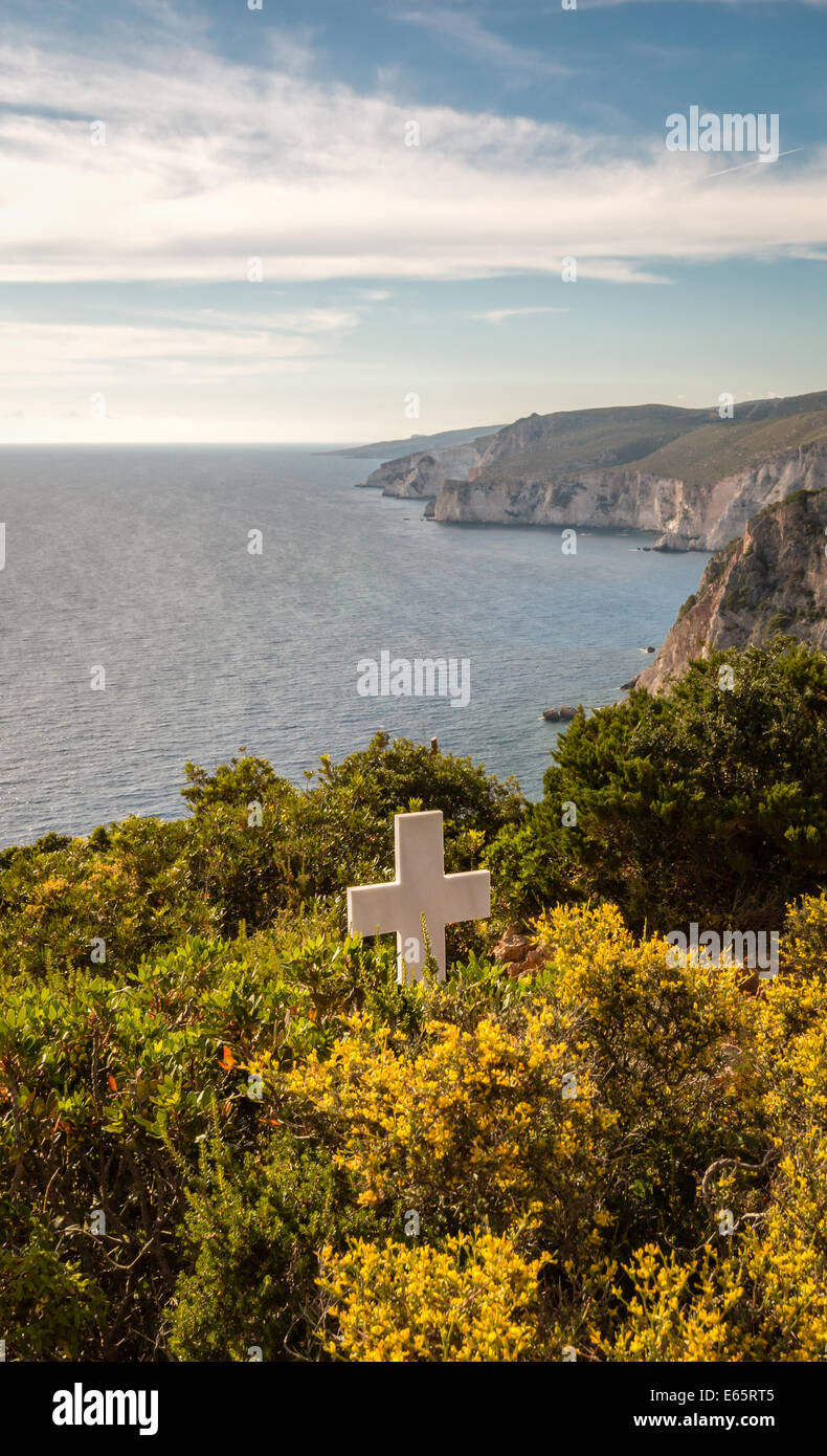 Cross at the sea hi-res stock photography and images - Alamy