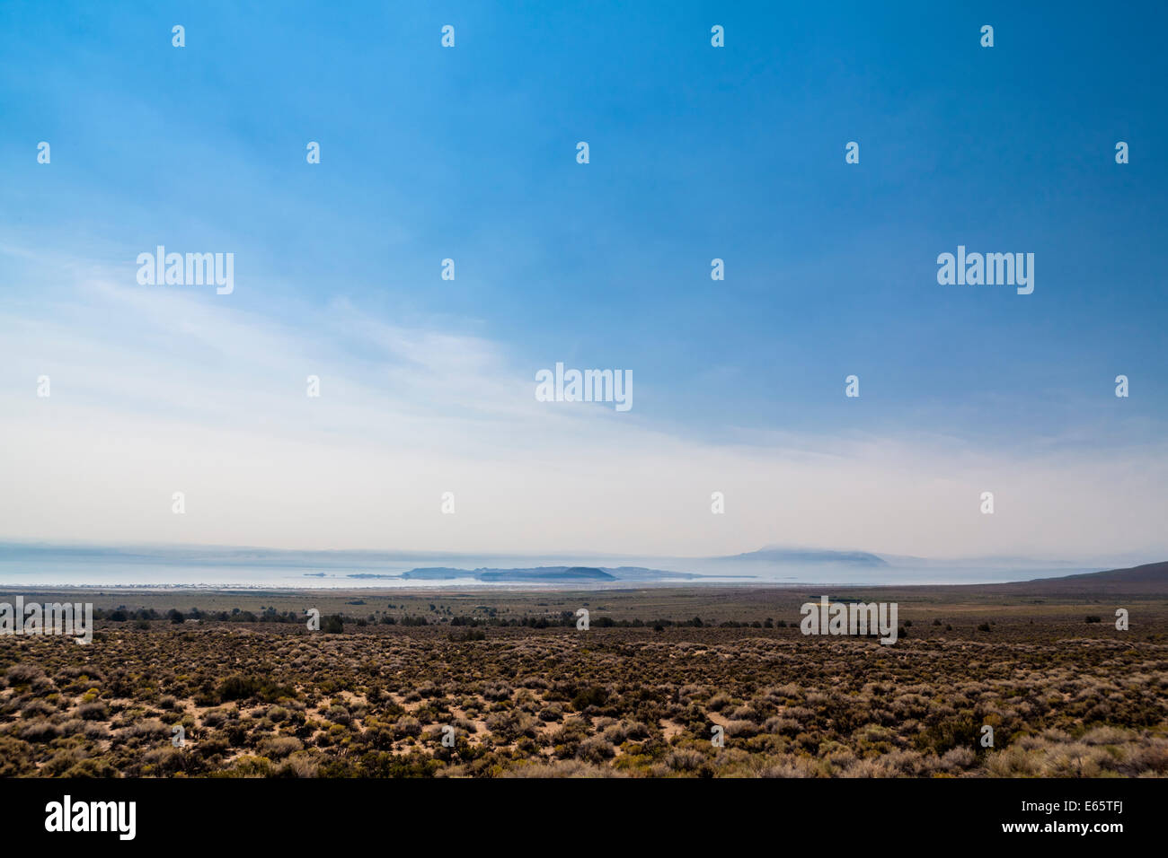 Mono craters hi-res stock photography and images - Alamy