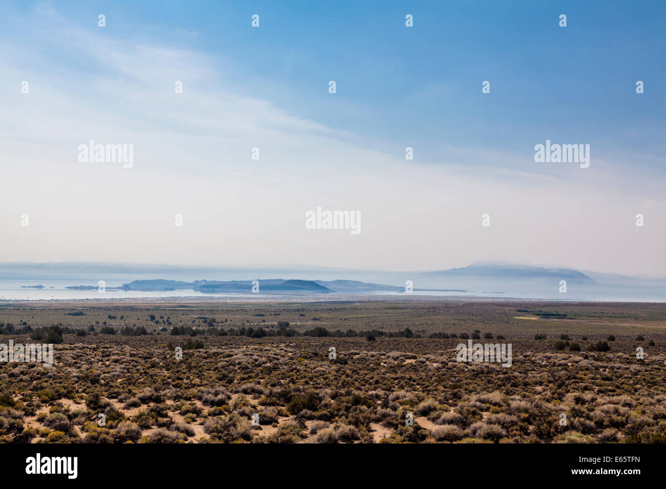 Mono craters hi-res stock photography and images - Alamy