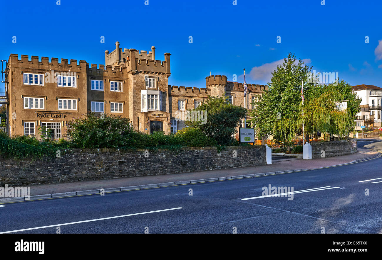 Ryde seafront hi-res stock photography and images - Alamy