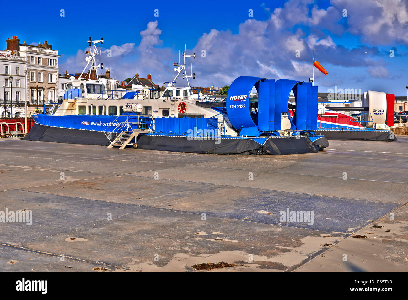 Your Fastest Ferry Link from Portsmouth (Southsea) - Isle of Wight ...
