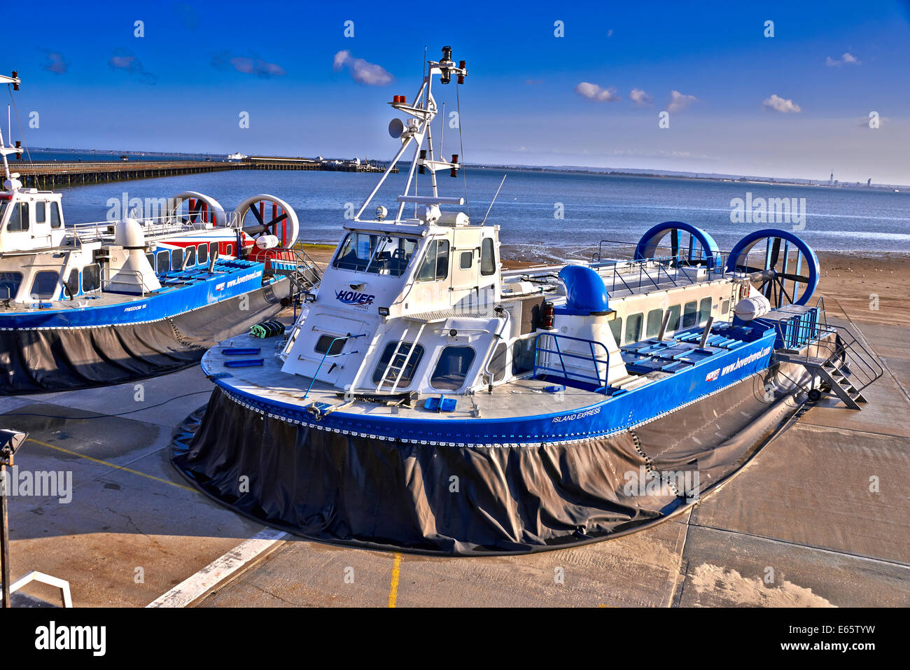 Your Fastest Ferry Link from Portsmouth (Southsea) - Isle of Wight ...