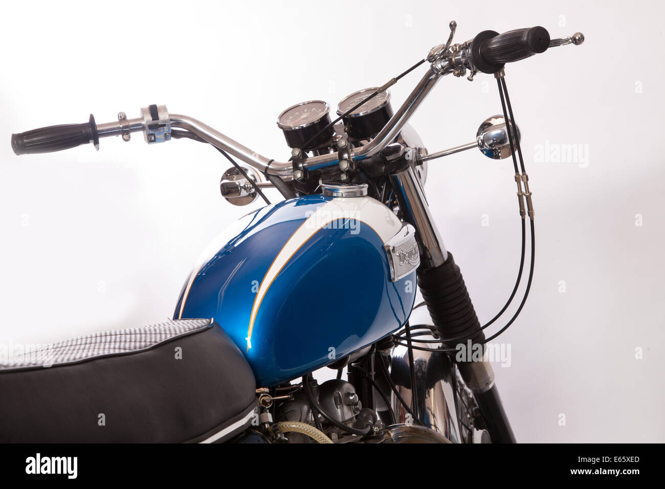 Triumph Daytona T100R classic motorcycle, 500cc, british motorbike ...