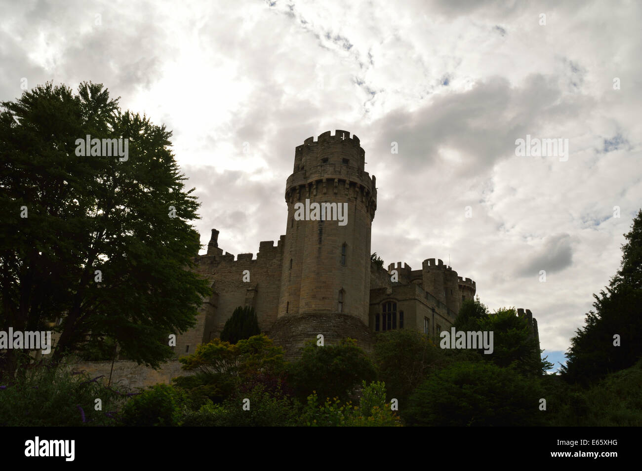 Castle ramparts hi-res stock photography and images - Alamy