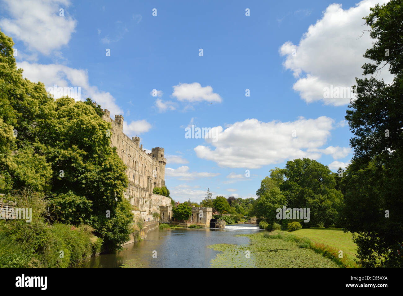 The River Avon and Warwick Castle Stock Photo - Alamy
