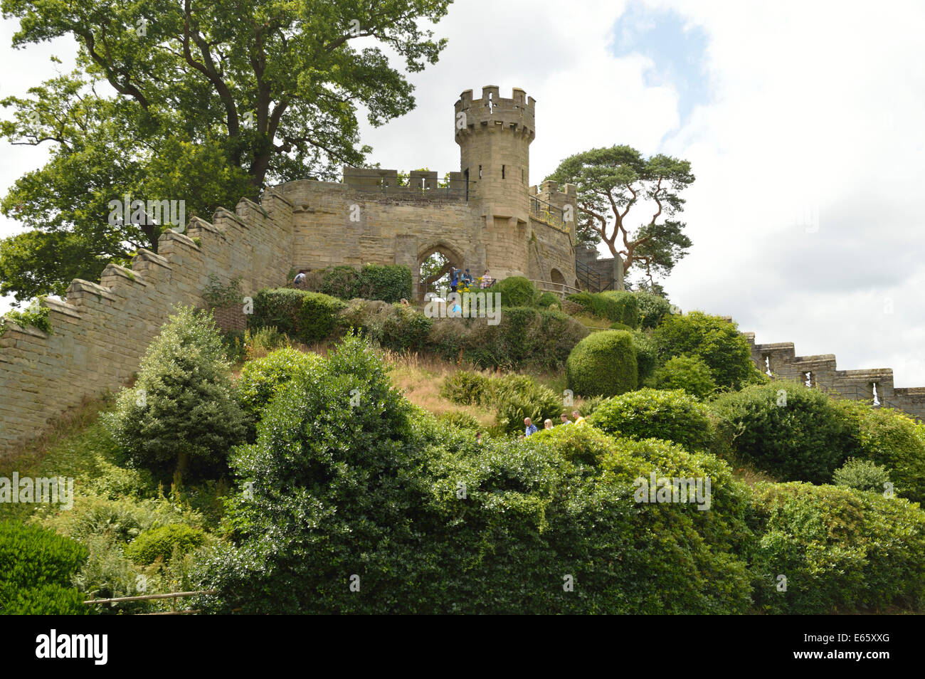 Warwick Castle ramparts & turrets Stock Photo - Alamy