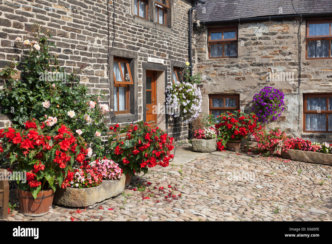 Cottages in the town centre, Silsden, West Yorkshire Stock Photo - Alamy