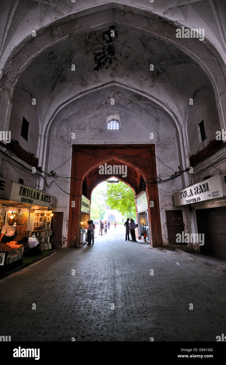 Garden red fort delhi hi-res stock photography and images - Alamy