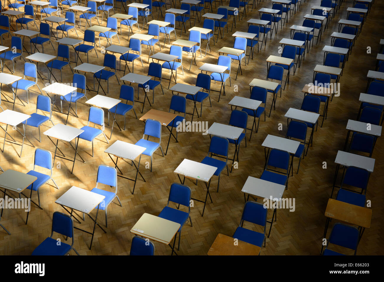 Exam hall hi-res stock photography and images - Alamy