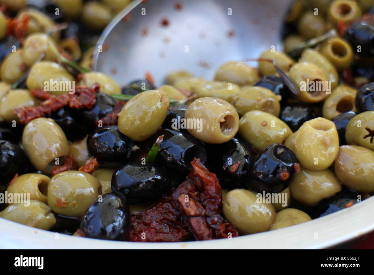 Olives on sale on a market stall Stock Photo - Alamy