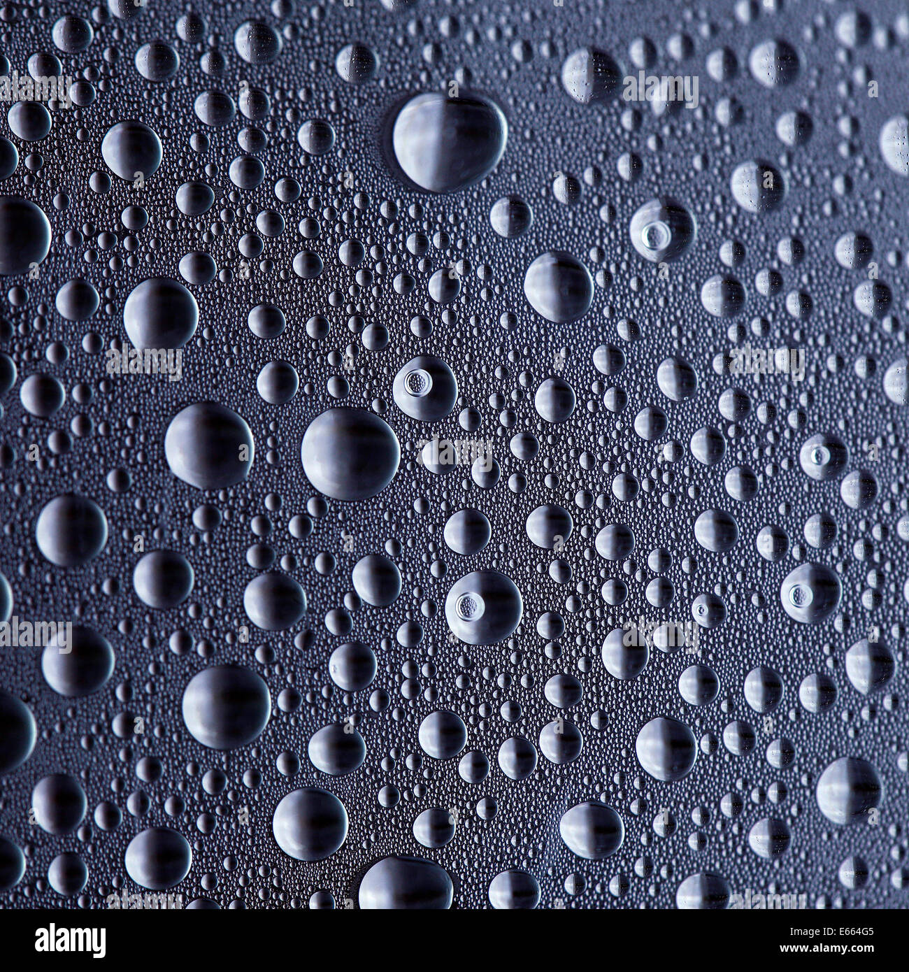 Water drops background hi-res stock photography and images - Alamy