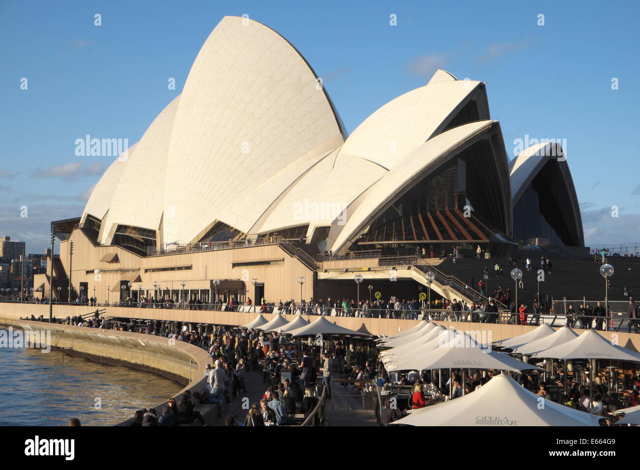 Sydney opera house and crowded opera bar, Sydney,australia Stock Photo ...