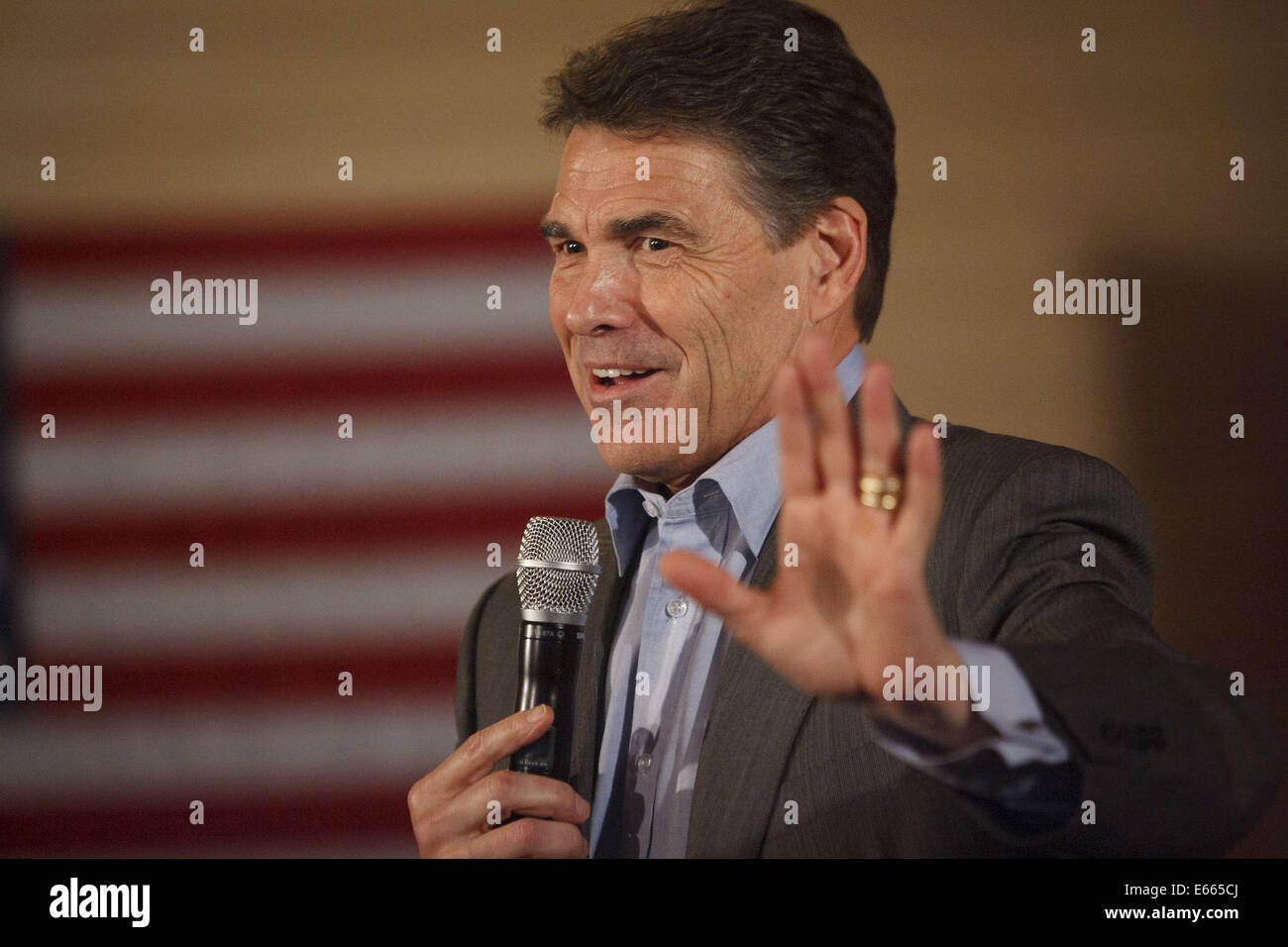 FILE PIX:Gov. Rick Perry was indicted on two felony counts for abuse of ...