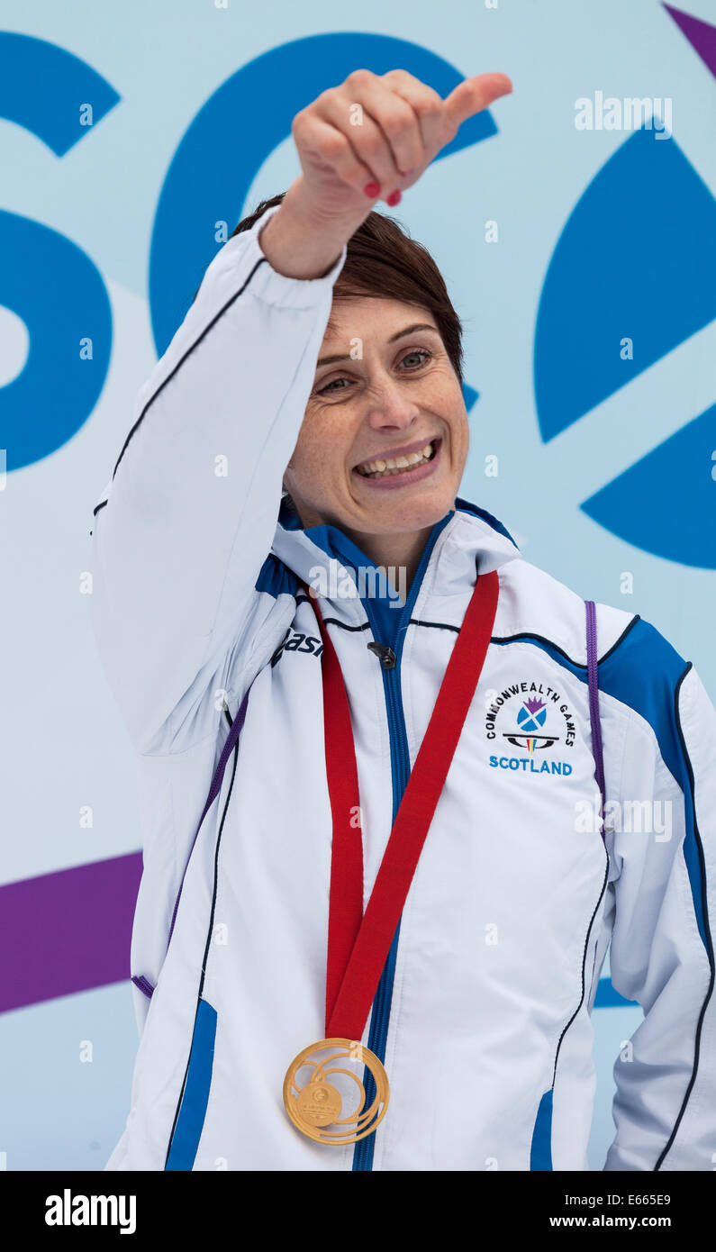 Smiling sarah hi-res stock photography and images - Alamy