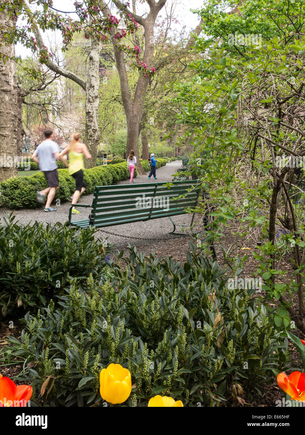 Couple jogging spring hi-res stock photography and images - Alamy