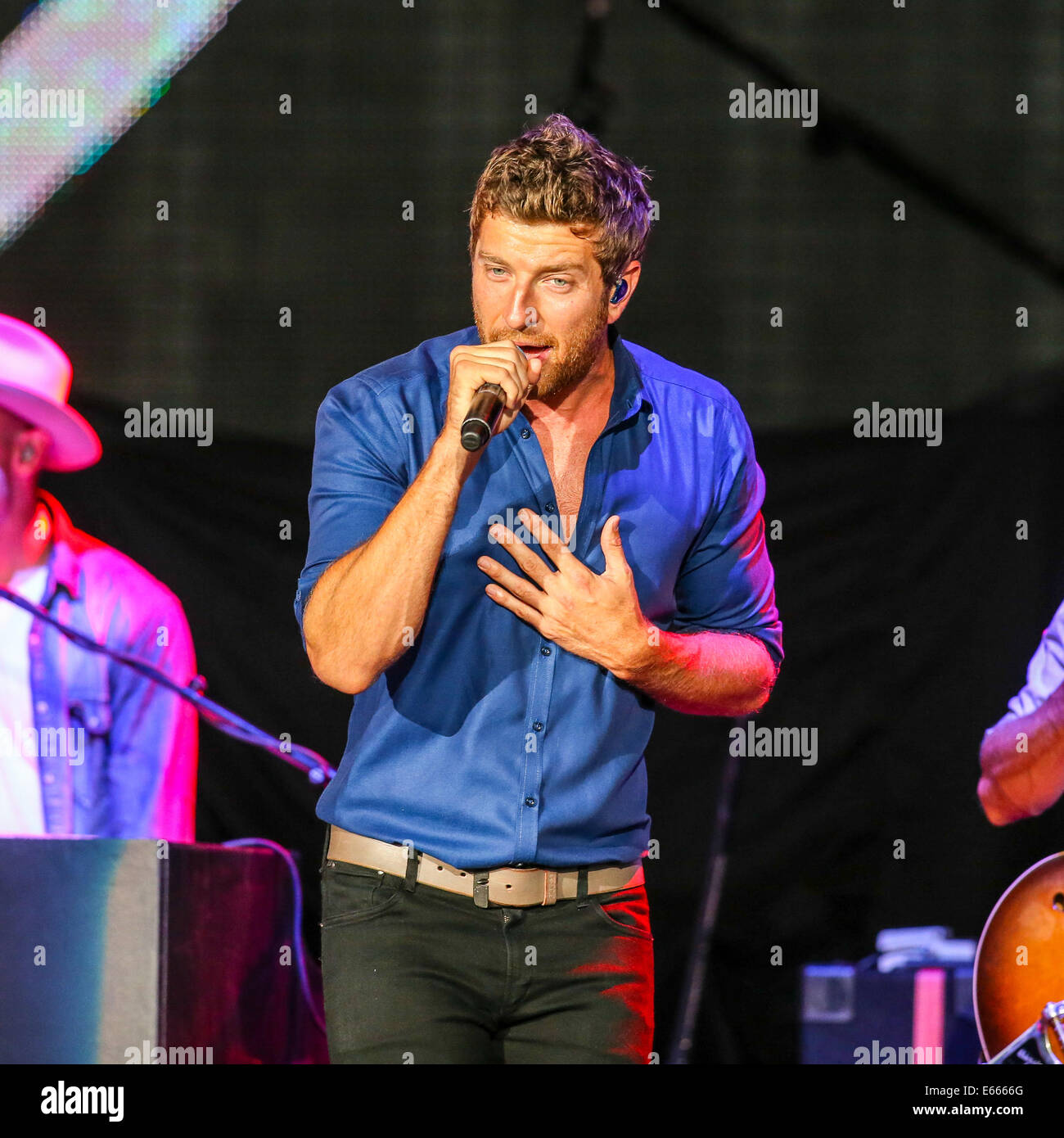 Raleigh, North Carolina, USA. 8th Aug, 2014. Music artist BRETT ...