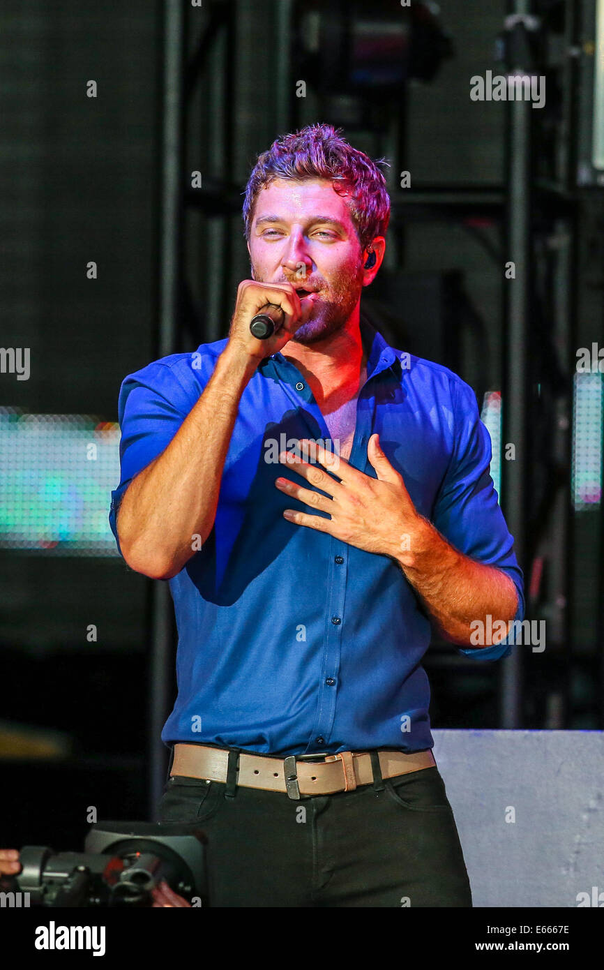 Raleigh, North Carolina, USA. 8th Aug, 2014. Music artist BRETT ...