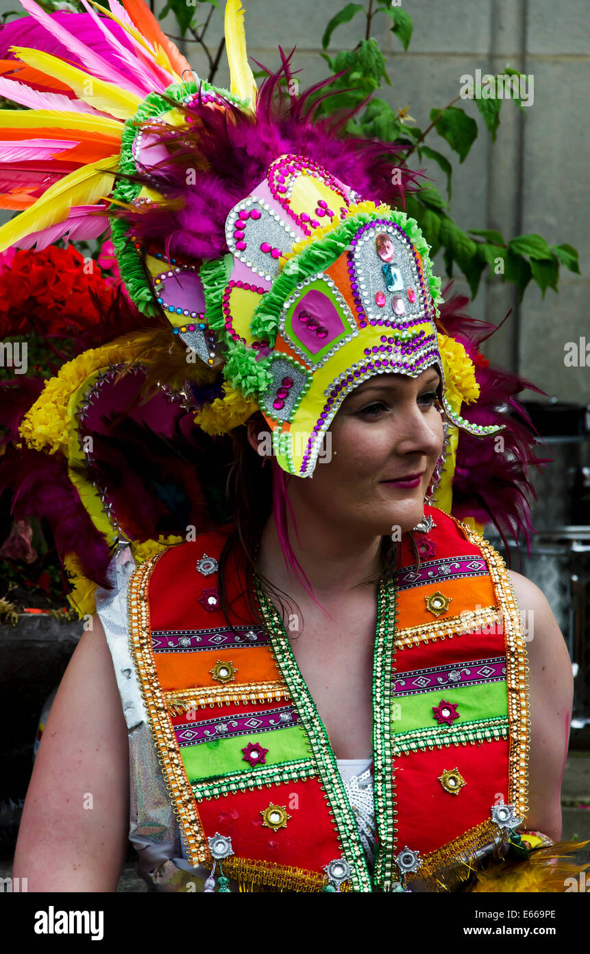 Exotic costume hi-res stock photography and images - Alamy
