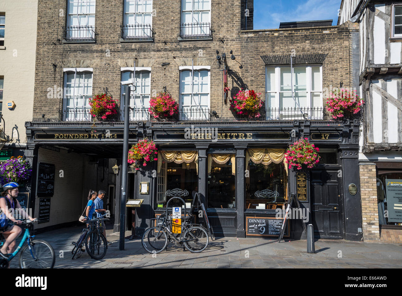 Pub, Bridge Street, Cambridge, England, UK Stock Photo - Alamy
