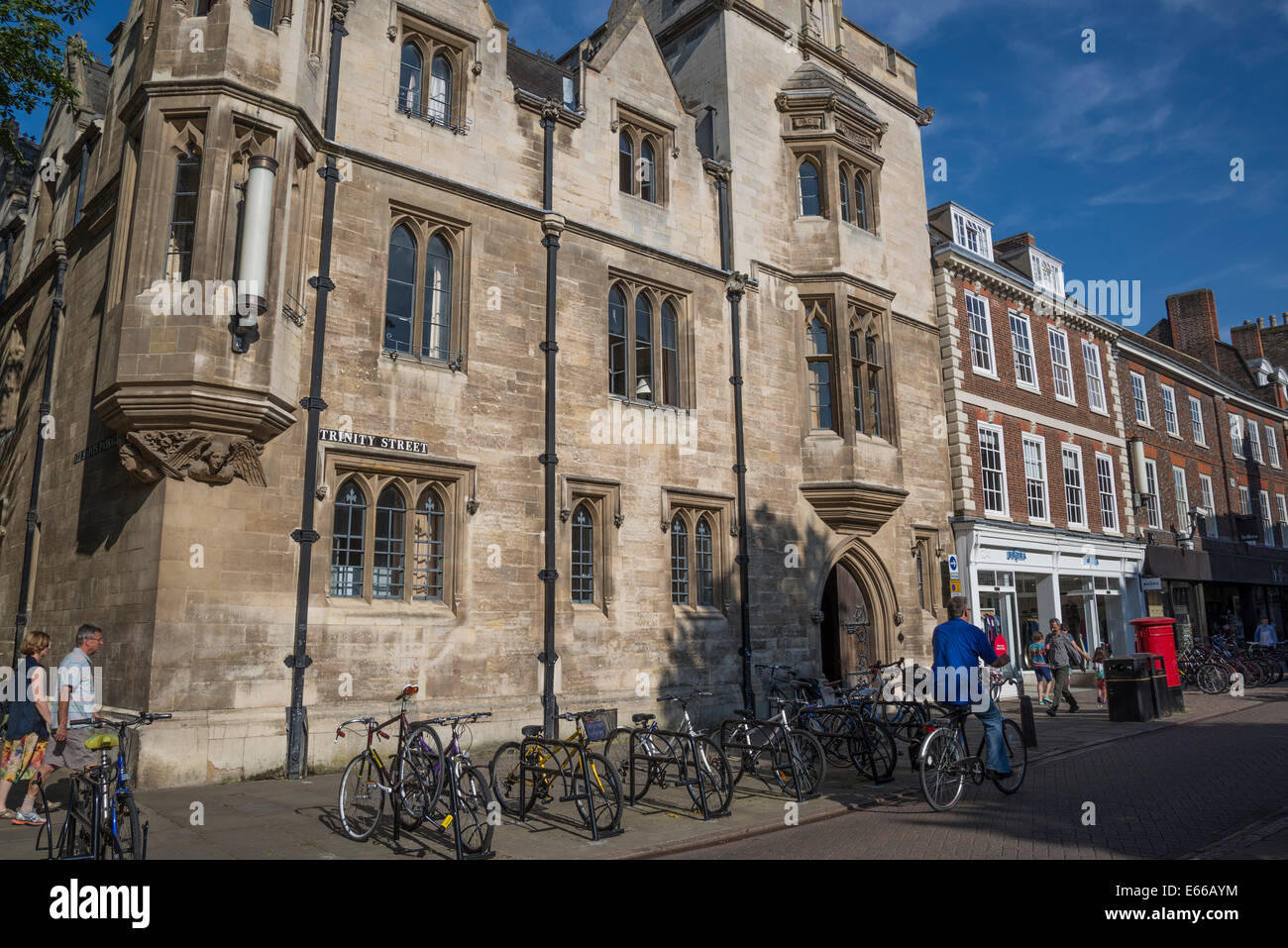 Trinity Street, Cambridge, England, UK Stock Photo - Alamy