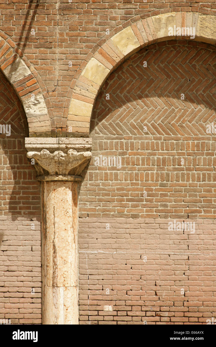 Brick infill hi-res stock photography and images - Alamy