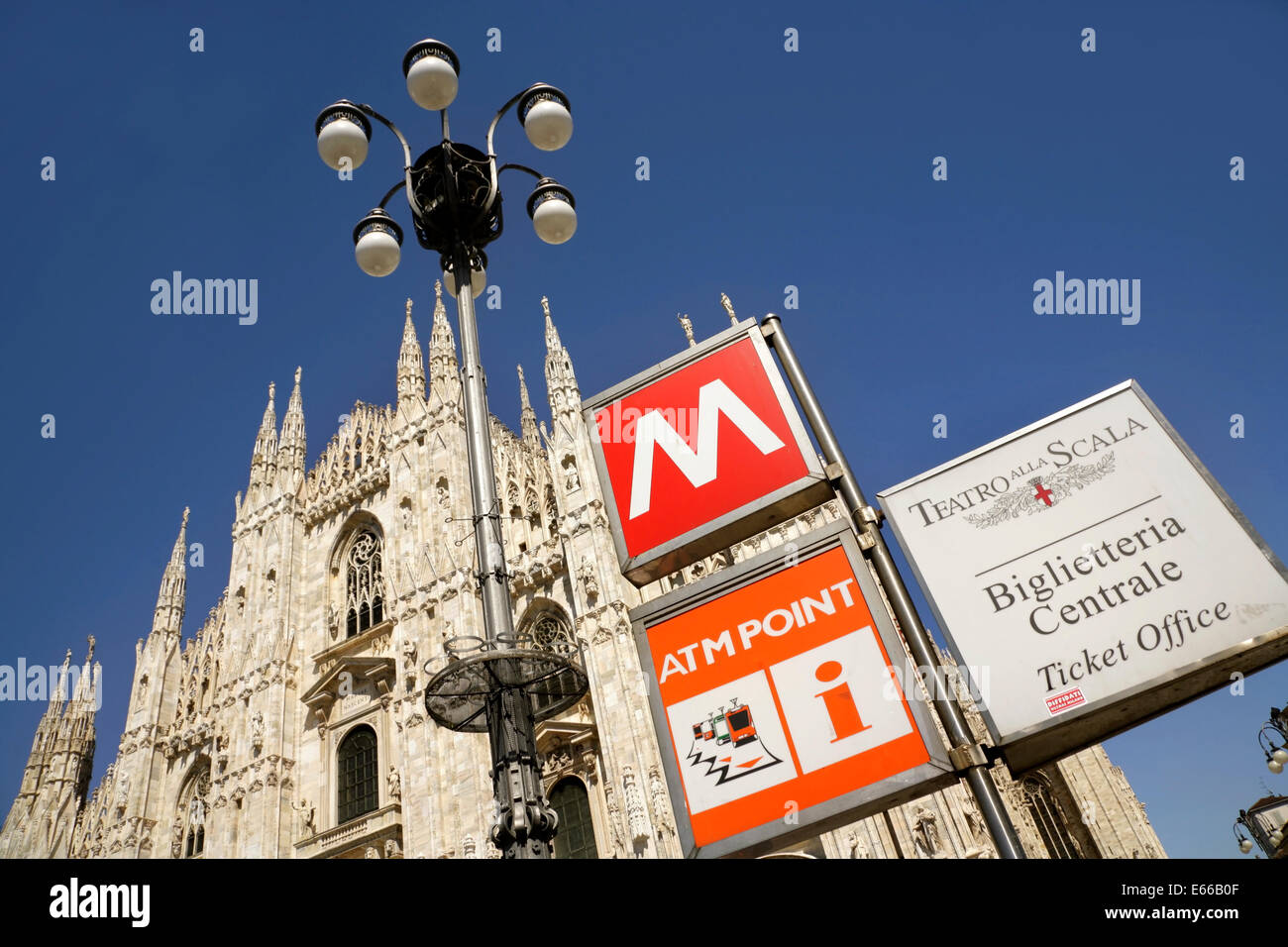 Milan signs hi-res stock photography and images - Alamy