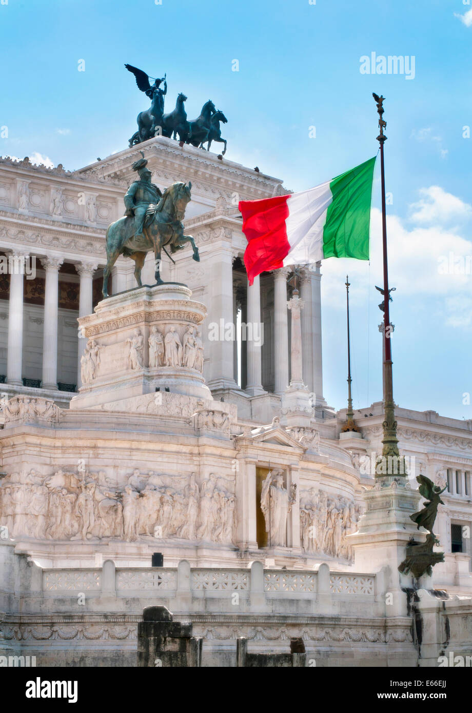 Italian flag bronze sculpture hi-res stock photography and images - Alamy