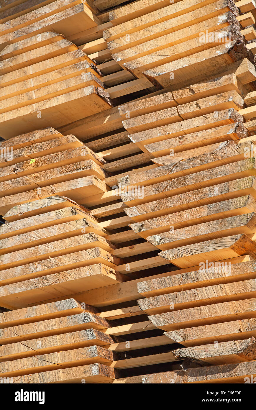 Stack of new wooden studs at the lumber yard Stock Photo - Alamy