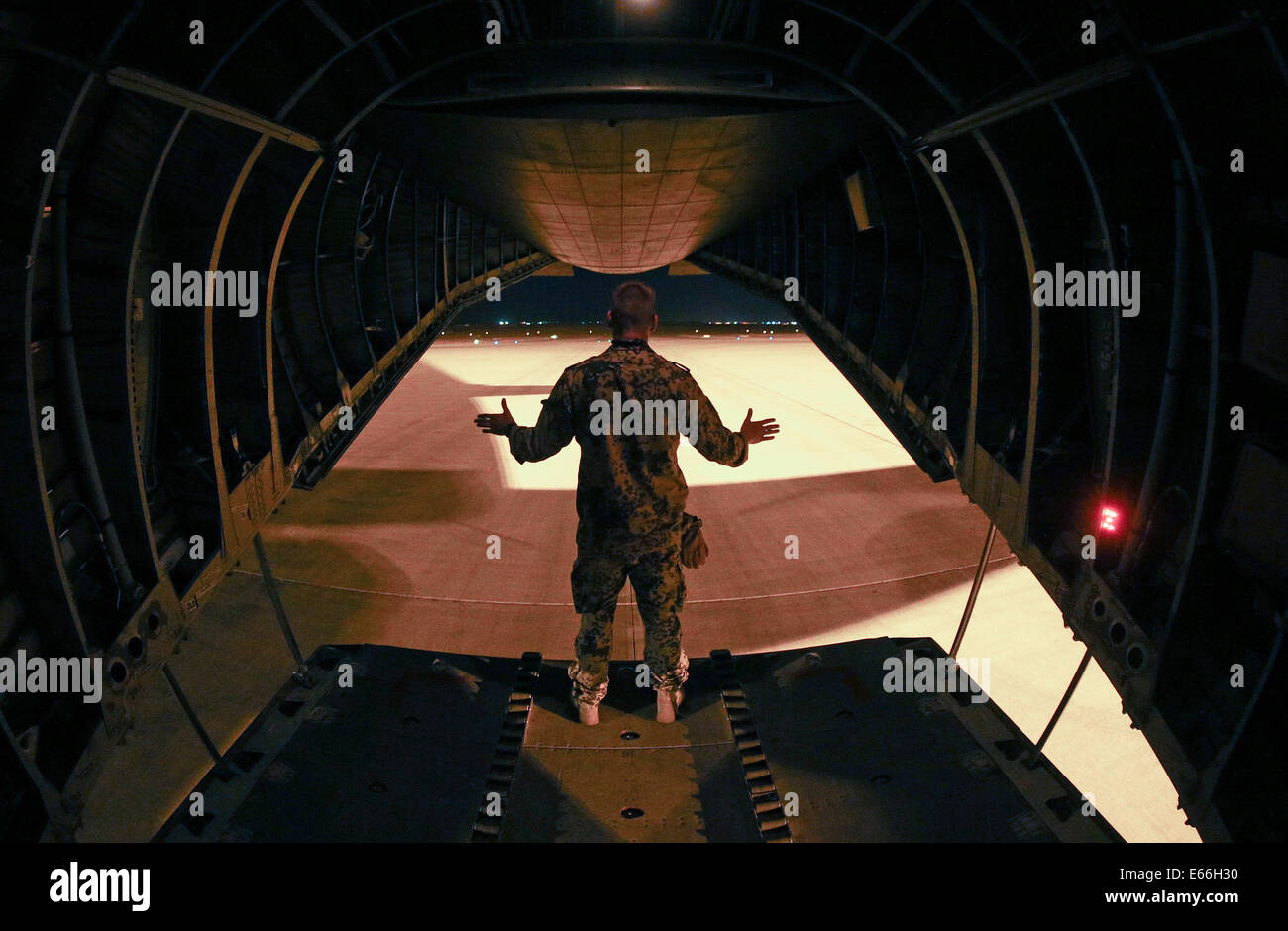 Erbil air base hi-res stock photography and images - Alamy