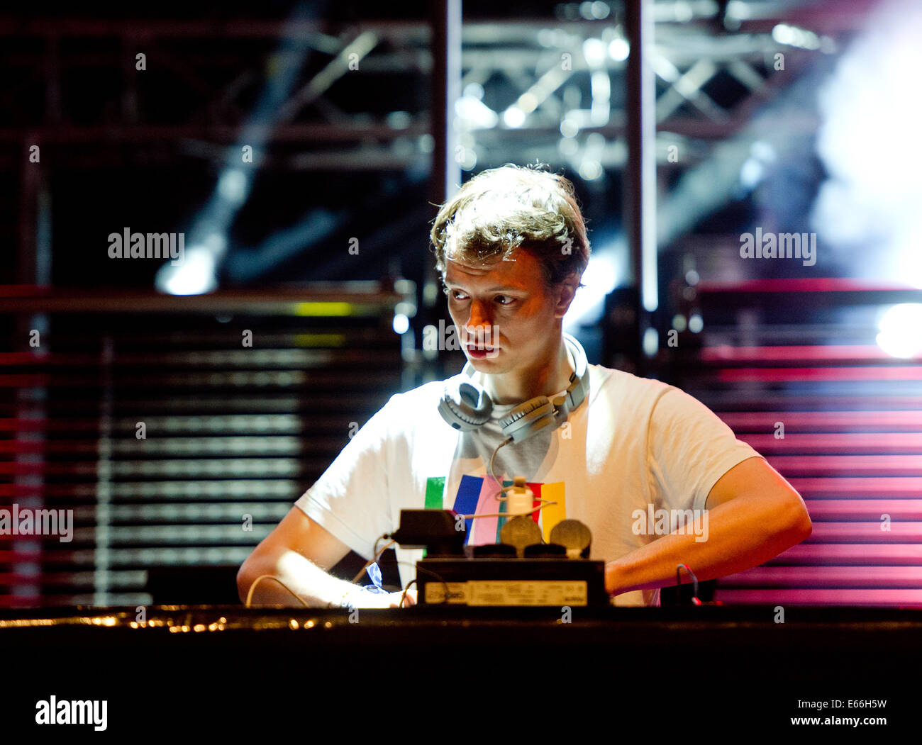 Hamburg, Germany. 15th Aug, 2014. Berlin DJ "Alle Farben", Frans Zimmer ...