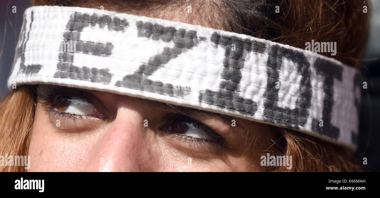 Islamic headband hi-res stock photography and images - Alamy