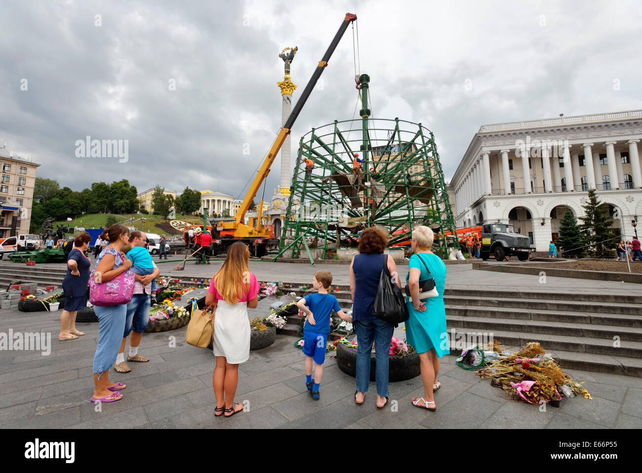 Kiev, Ukraine. 15 Aug 2014. "Yolka" dismantled on Maidan in Kiev ...