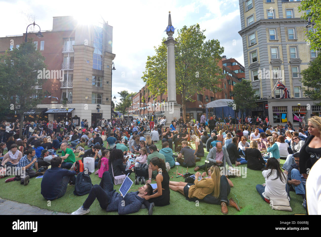 Seven dials roundabout hi-res stock photography and images - Alamy