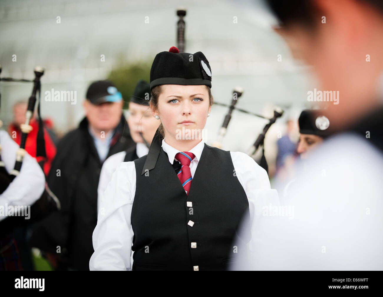 Female pipe band hi-res stock photography and images - Alamy