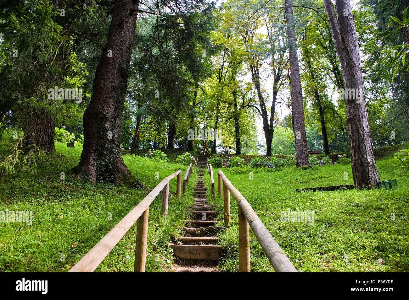 Garden terme hi-res stock photography and images - Alamy