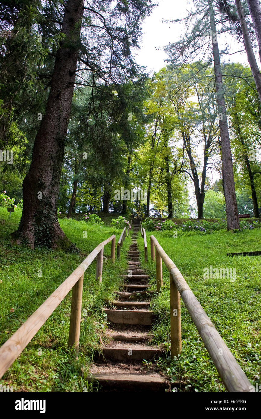 Garden terme hi-res stock photography and images - Alamy