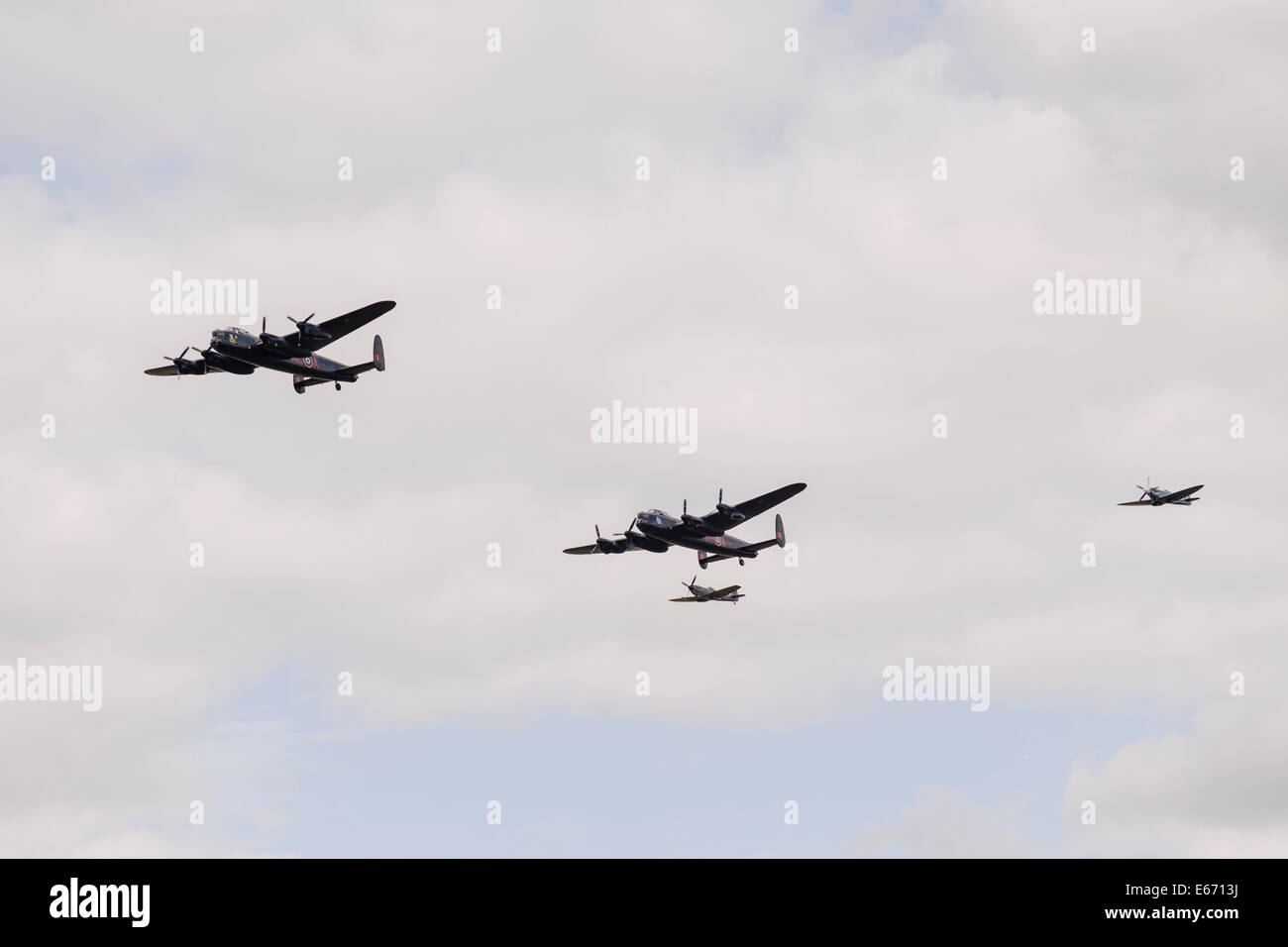 Lancaster bomber iconic ww2 aircraft hi-res stock photography and ...