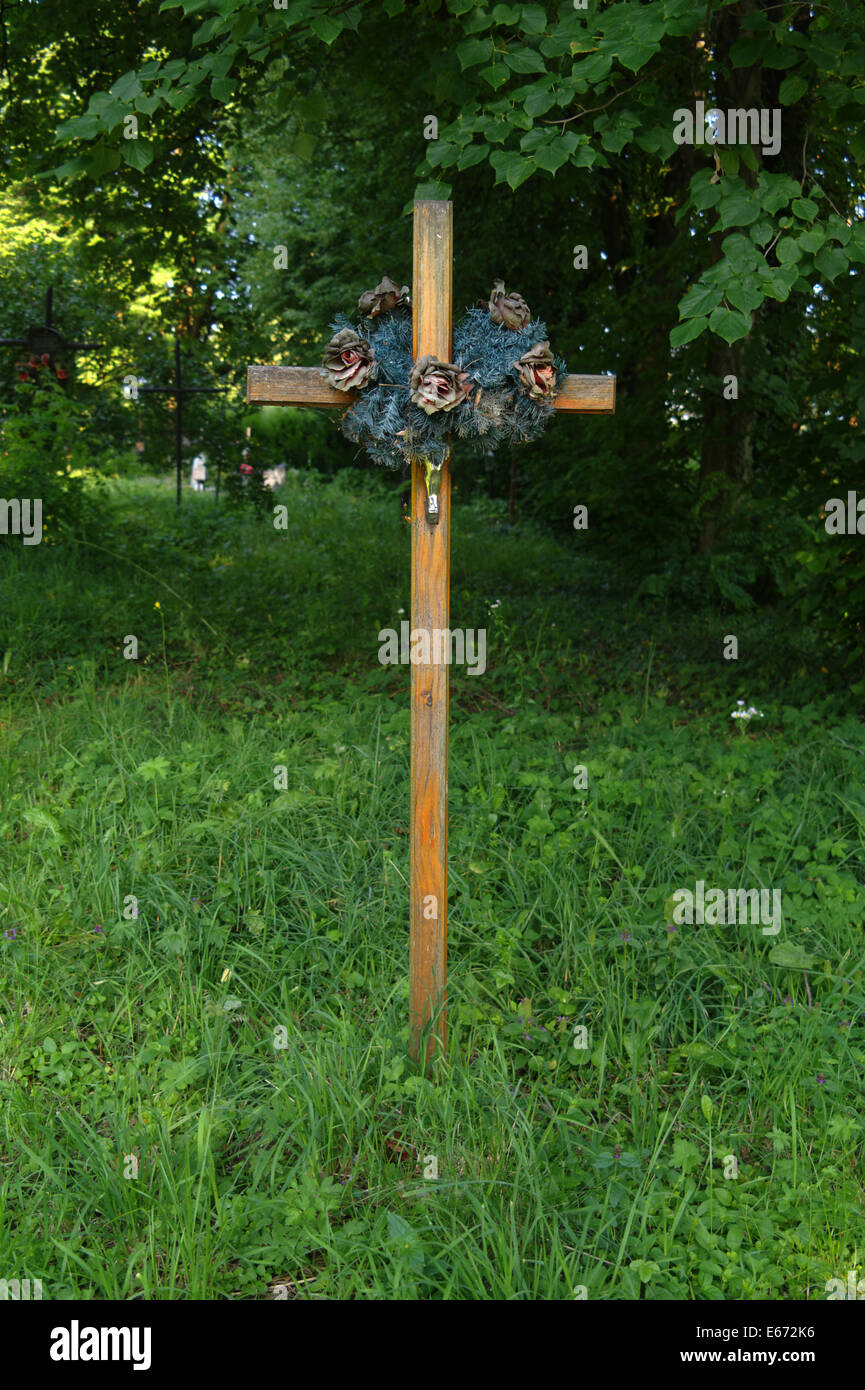 Wooden cross in graveyard hi-res stock photography and images - Alamy