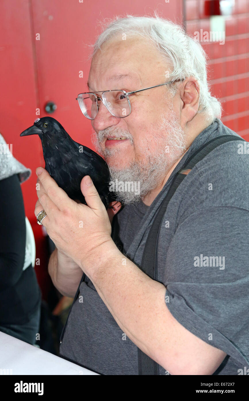 George r r martin book hi-res stock photography and images - Alamy