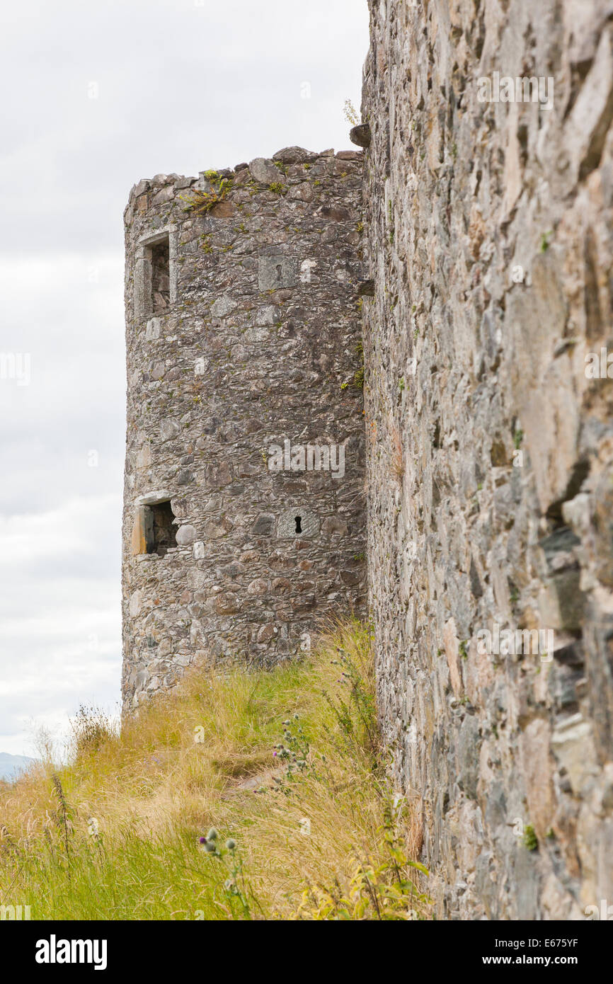 Ruins of an old castle in Scotland Stock Photo - Alamy
