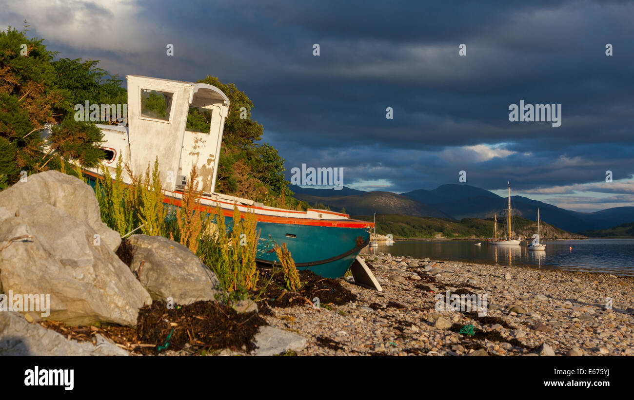 Boat sink scotland hi-res stock photography and images - Alamy