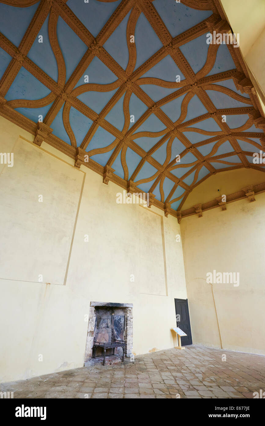 The Great Hall With Its Ornate Carved Ceiling Kirby Hall An Elizabethan ...