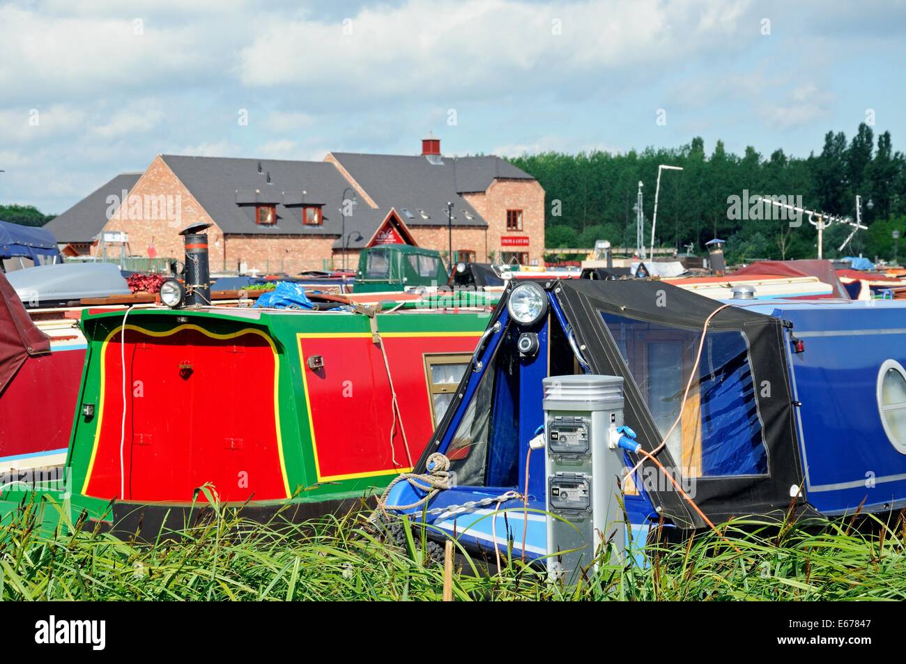 Moorings power supply hi-res stock photography and images - Alamy